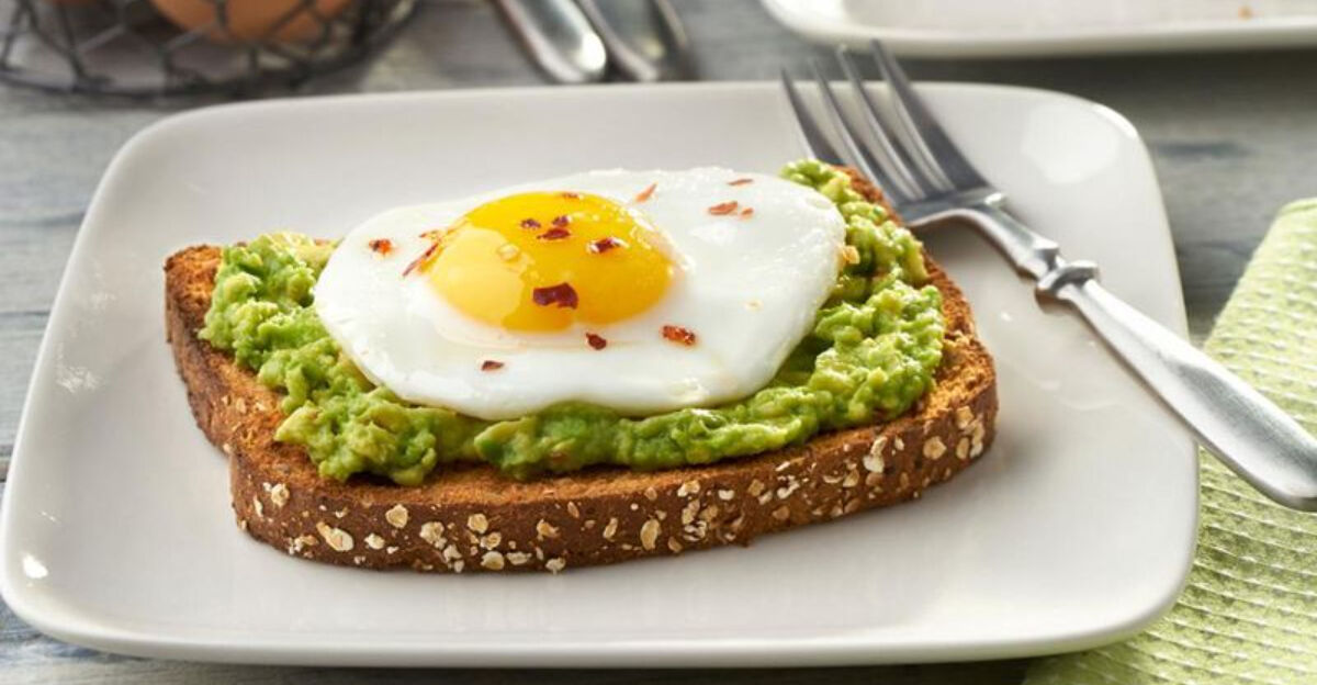 16 Breakfasts That Help Reduce Stubborn Belly Fat