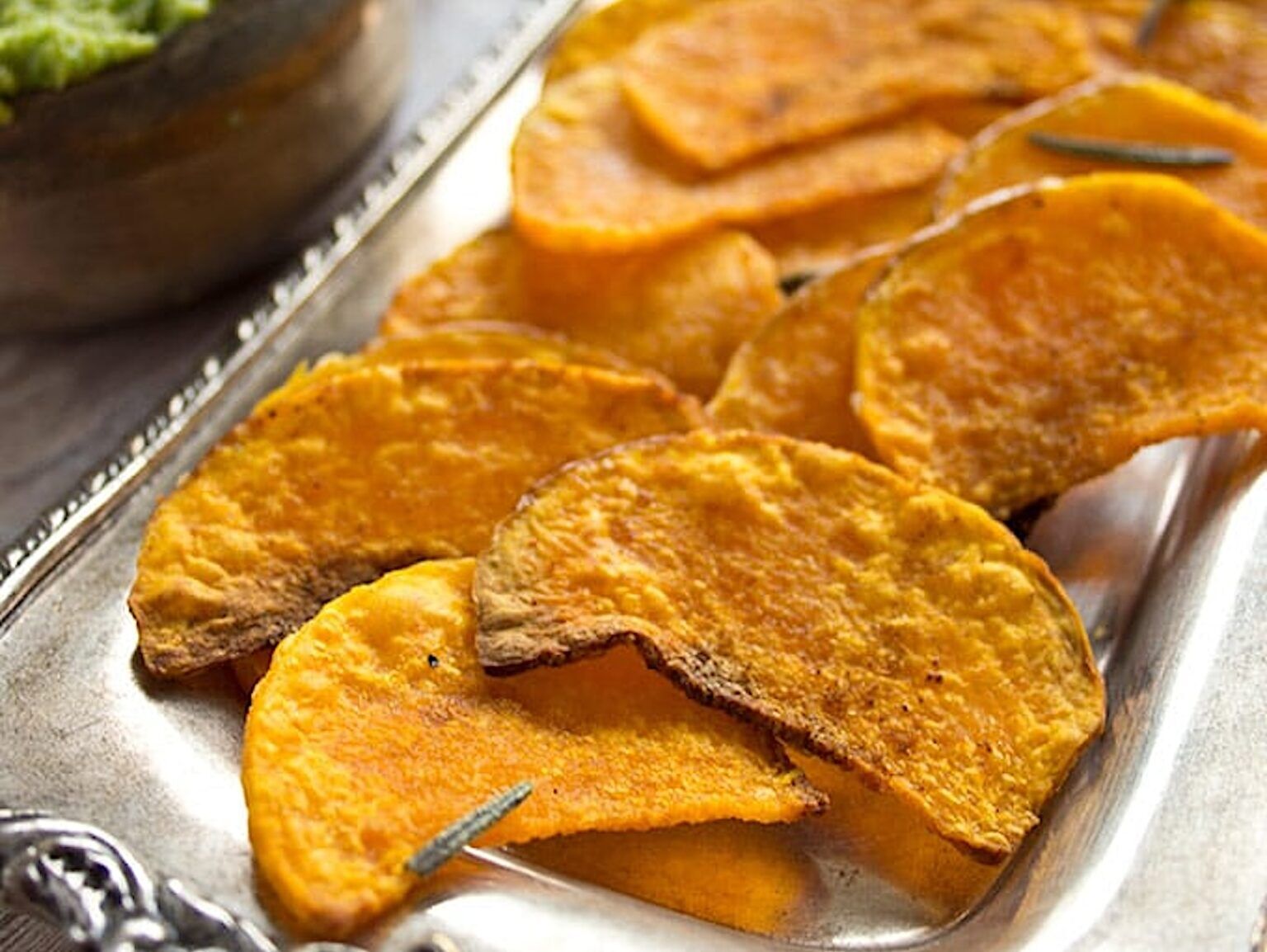 5 Crispy Veggie Chips That Go Way Beyond Kale