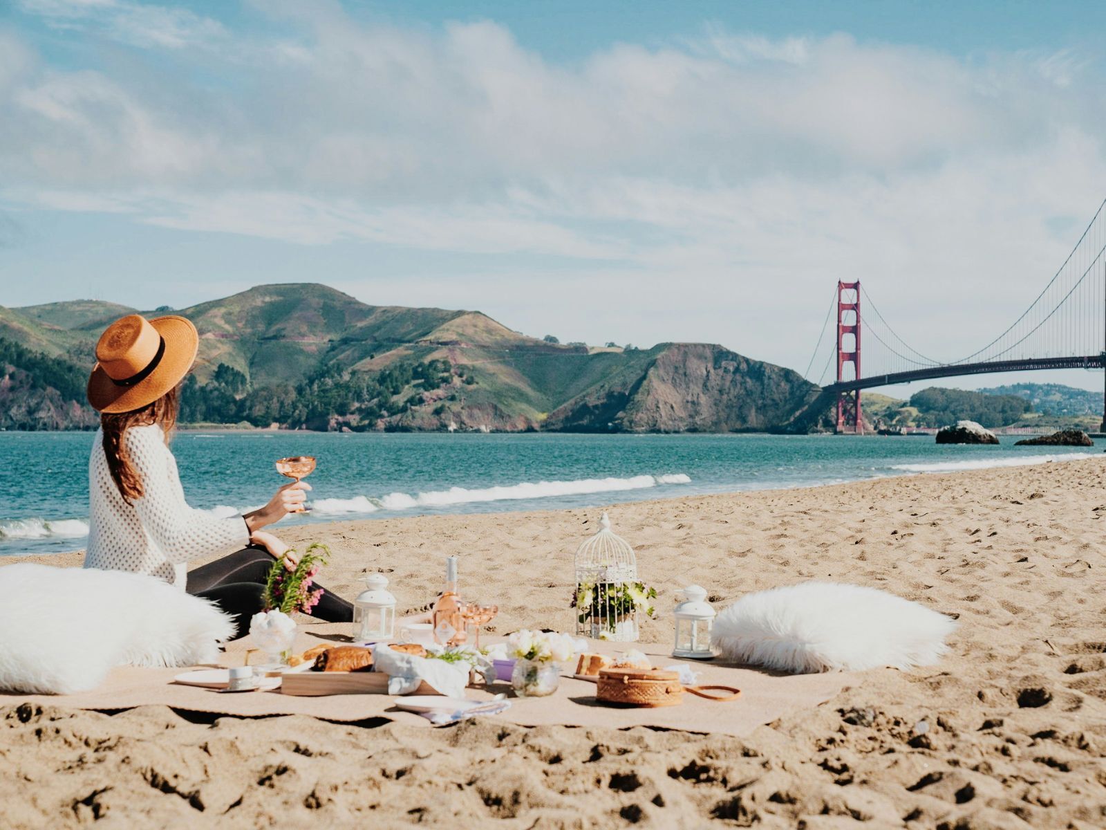How to Eat Healthy While Traveling: 6 Tips From Dietitians