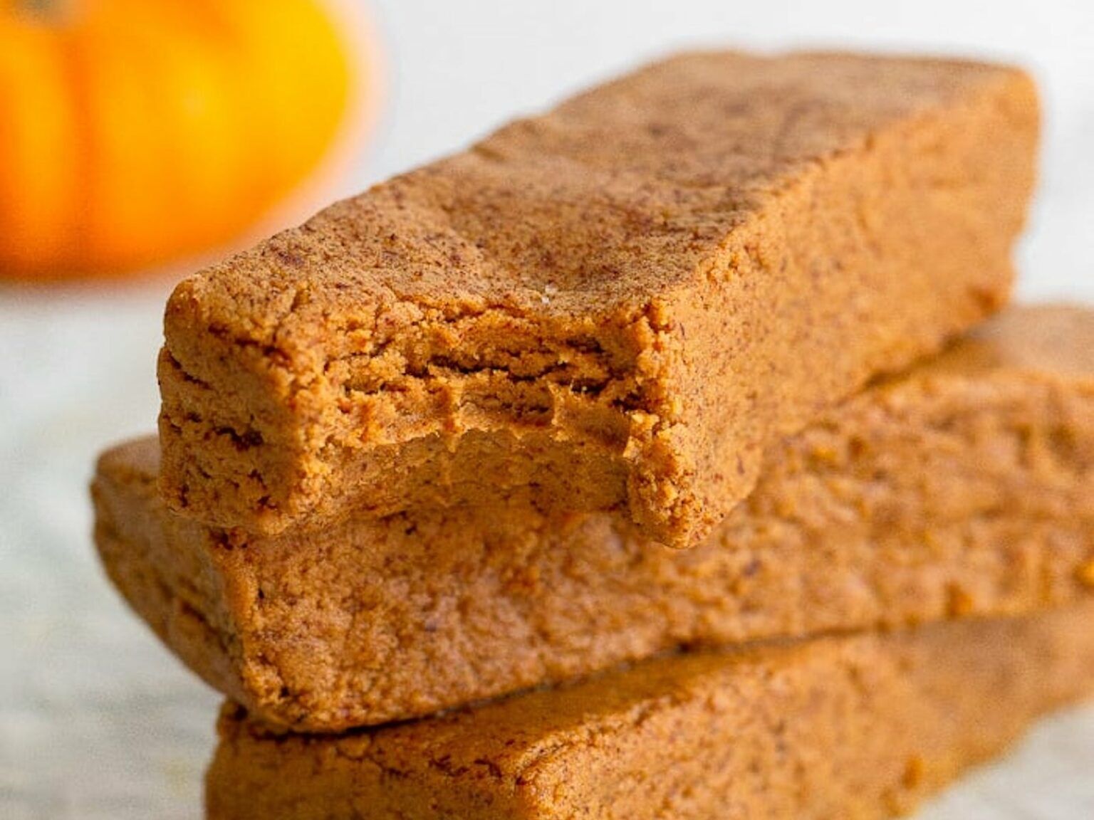 7 Low-Sugar Protein Bars and Bites You Can Make