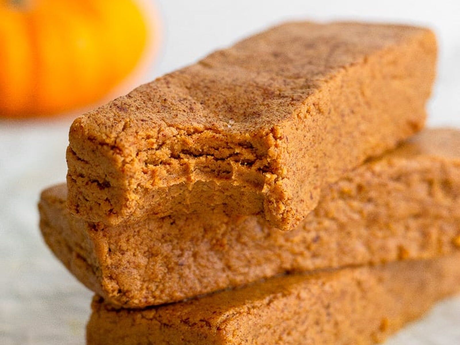 7 Low-Sugar Protein Bars and Bites You Can Make