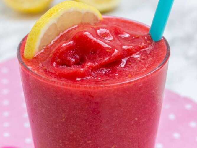 8 Low-Sugar Slushy Drinks to Beat the Heat