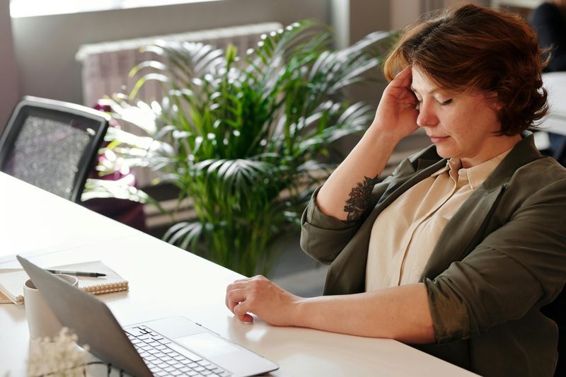 19 Sneaky Signs Of Dehydration You Should Never Ignore