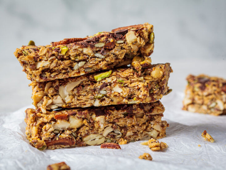 9 Homemade Snack Bar Recipes to Get You Through an Afternoon Crash ...