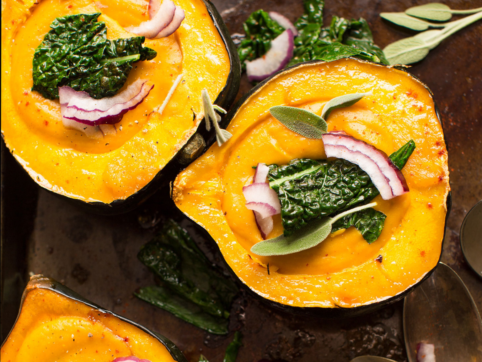 12 Acorn Squash Recipes That Have All The Cozy Fall Vibes
