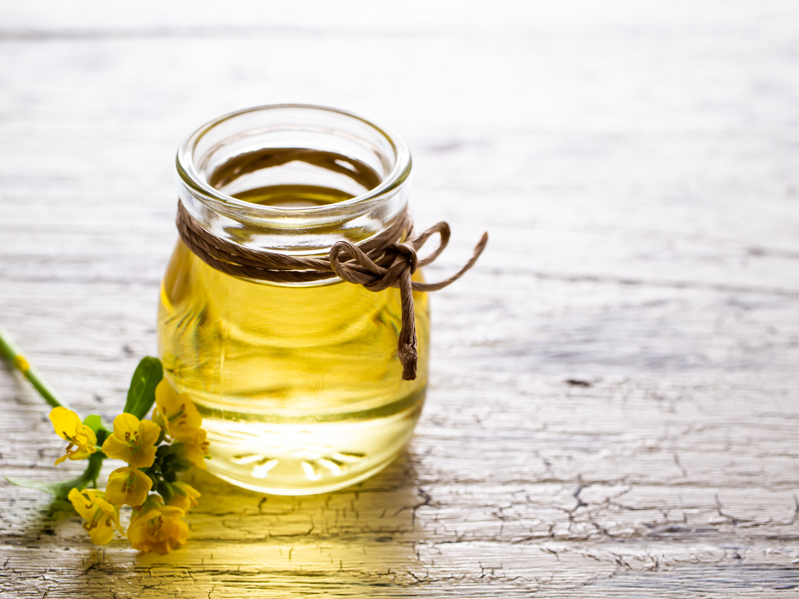 Should You Avoid Seed Oils? The Truth From Dietitians