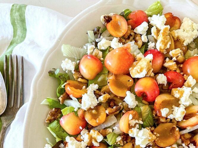 10 Healthy Cherry Recipes Perfect for Right Now