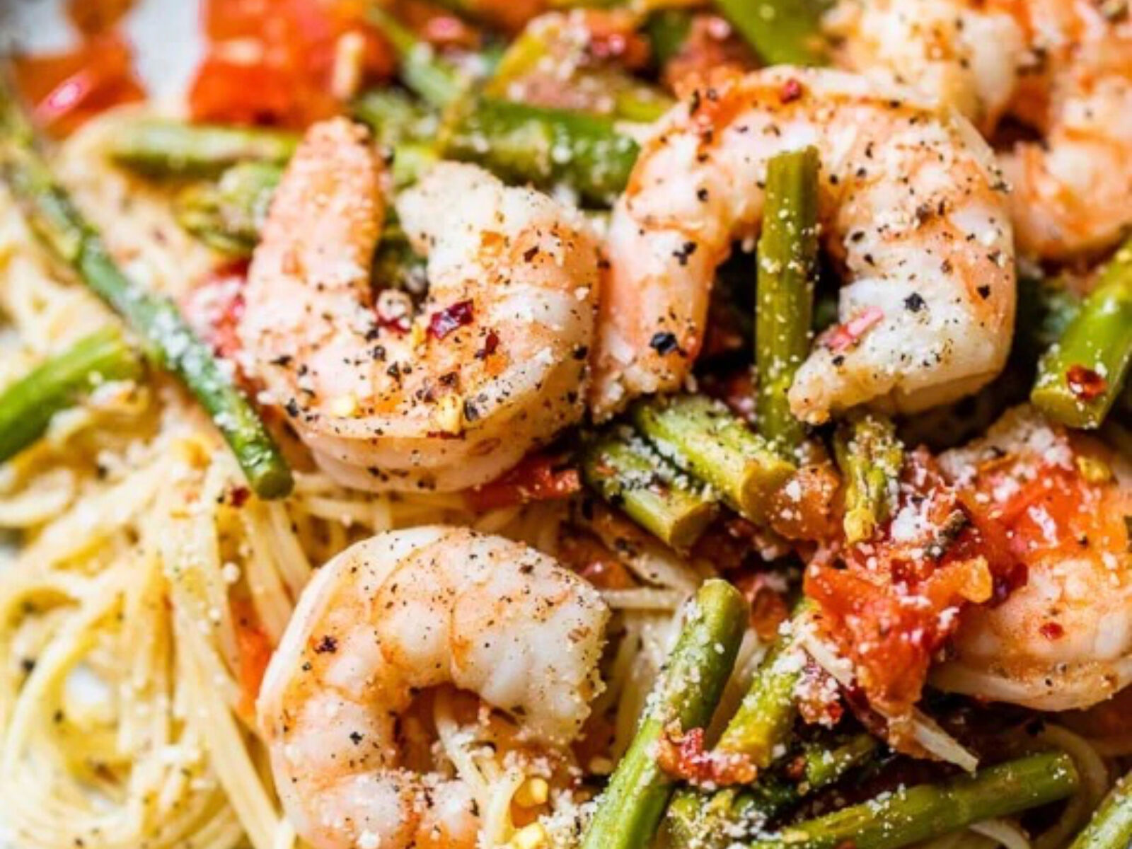 8 Light Spring Pasta Recipes That Won’t Weigh You Down